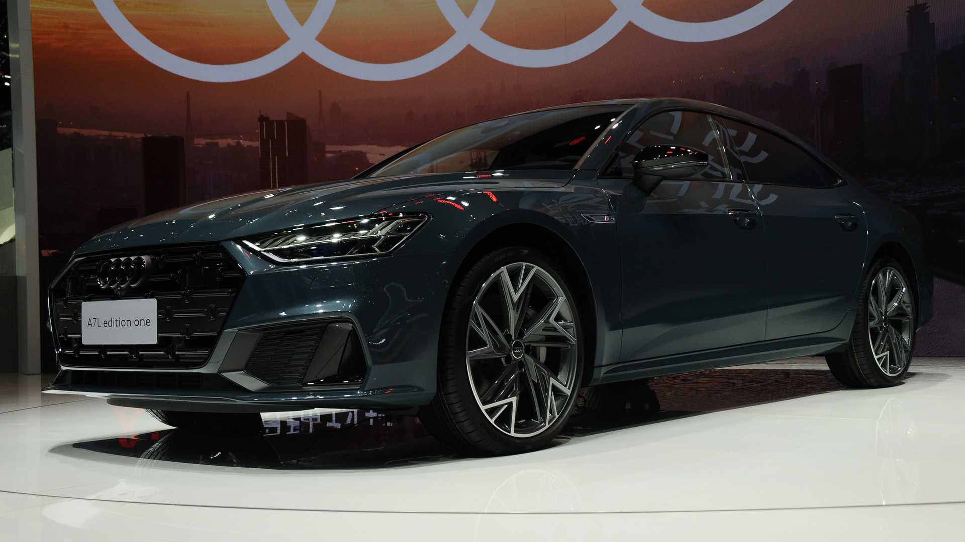 Audi A7L chính thức ra mắt, giới hạn chỉ 1000 chiếc duy nhất