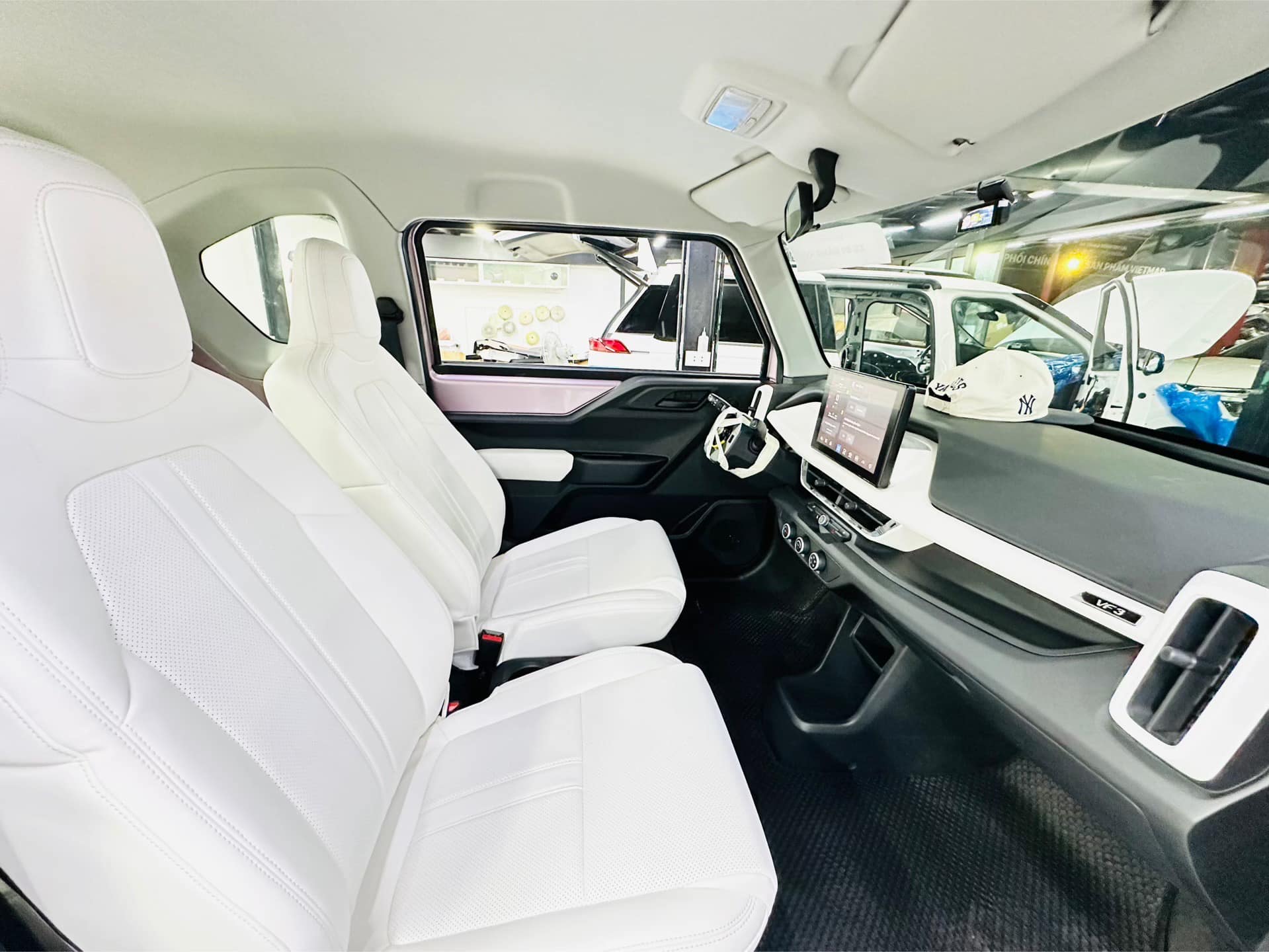 VinFast VF3 lột xác cực ngầu dưới hình bóng của tiểu Defender