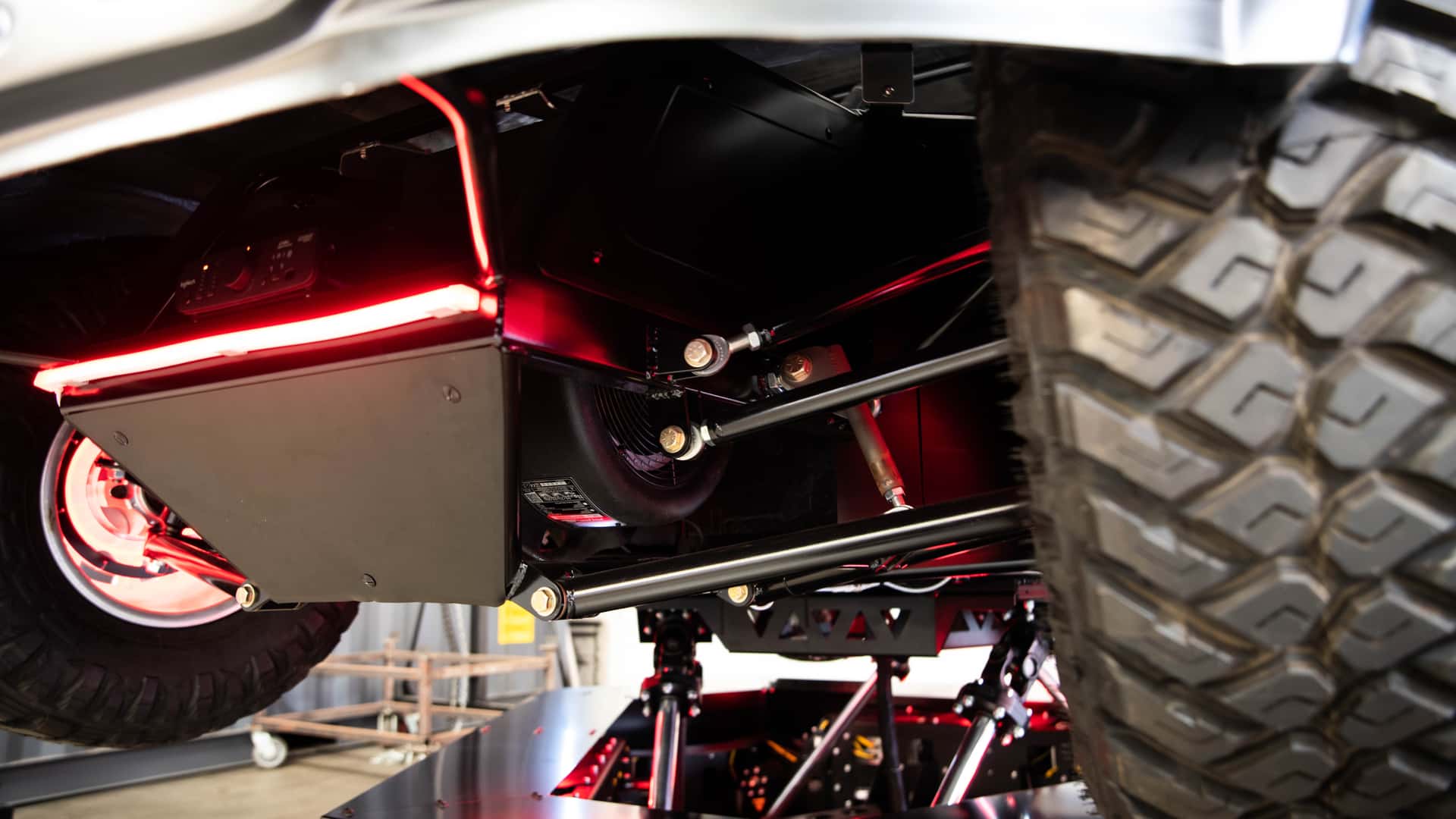 Cận cảnh máy giả lập đua xe off-road gây sốt cộng đồng yêu xe