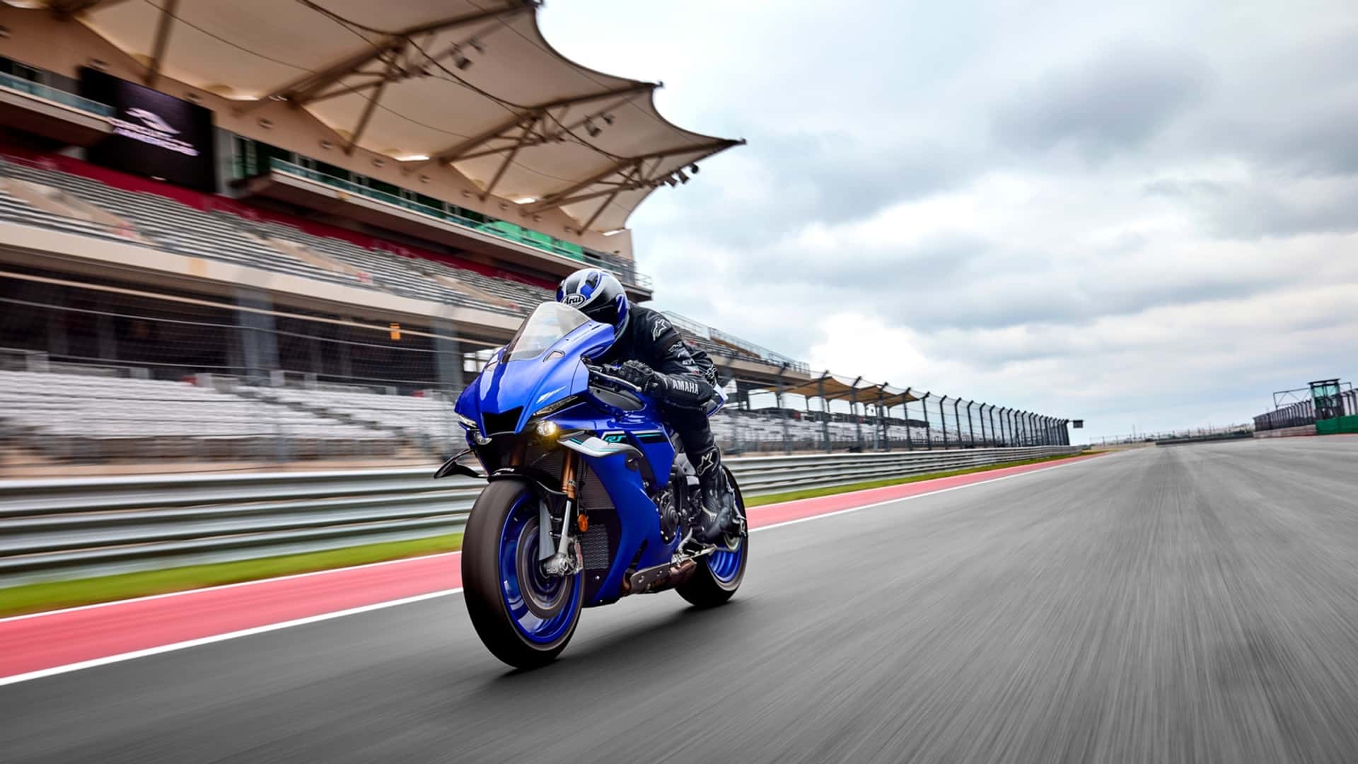 Yamaha R1 và R1M trình làng bản mới, nâng cấp toàn diện từ trong ra ngoài