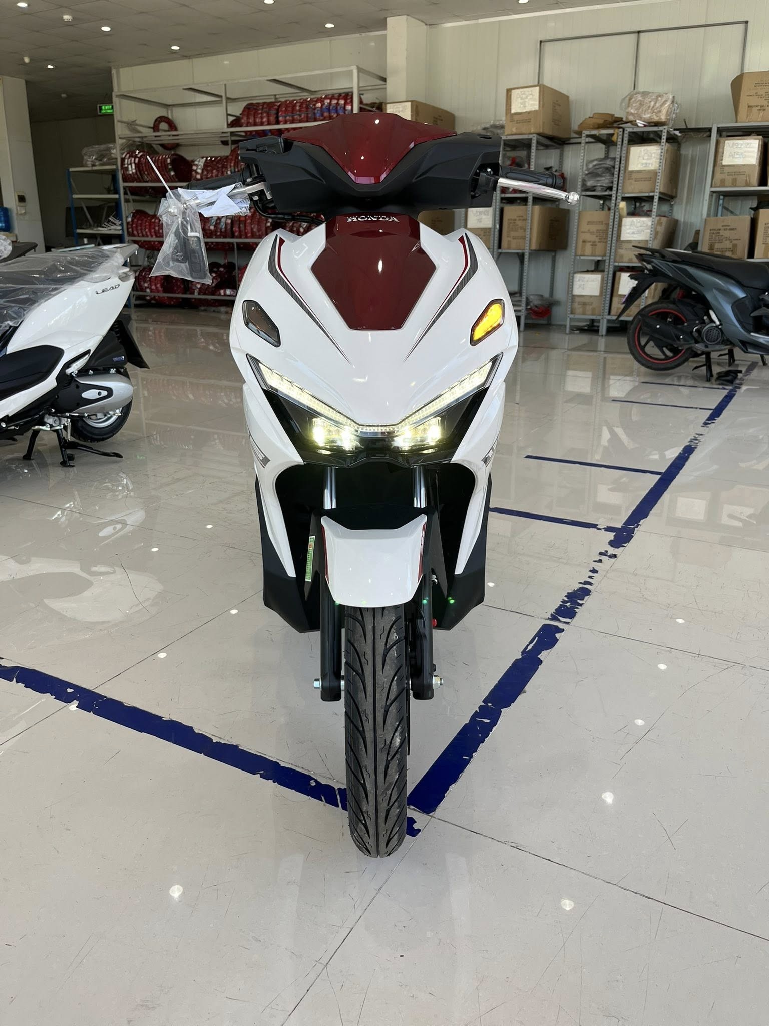 Honda Air Blade thế hệ mới về lý Việt, gây chú ý với thiết kế đẹp mắt ...