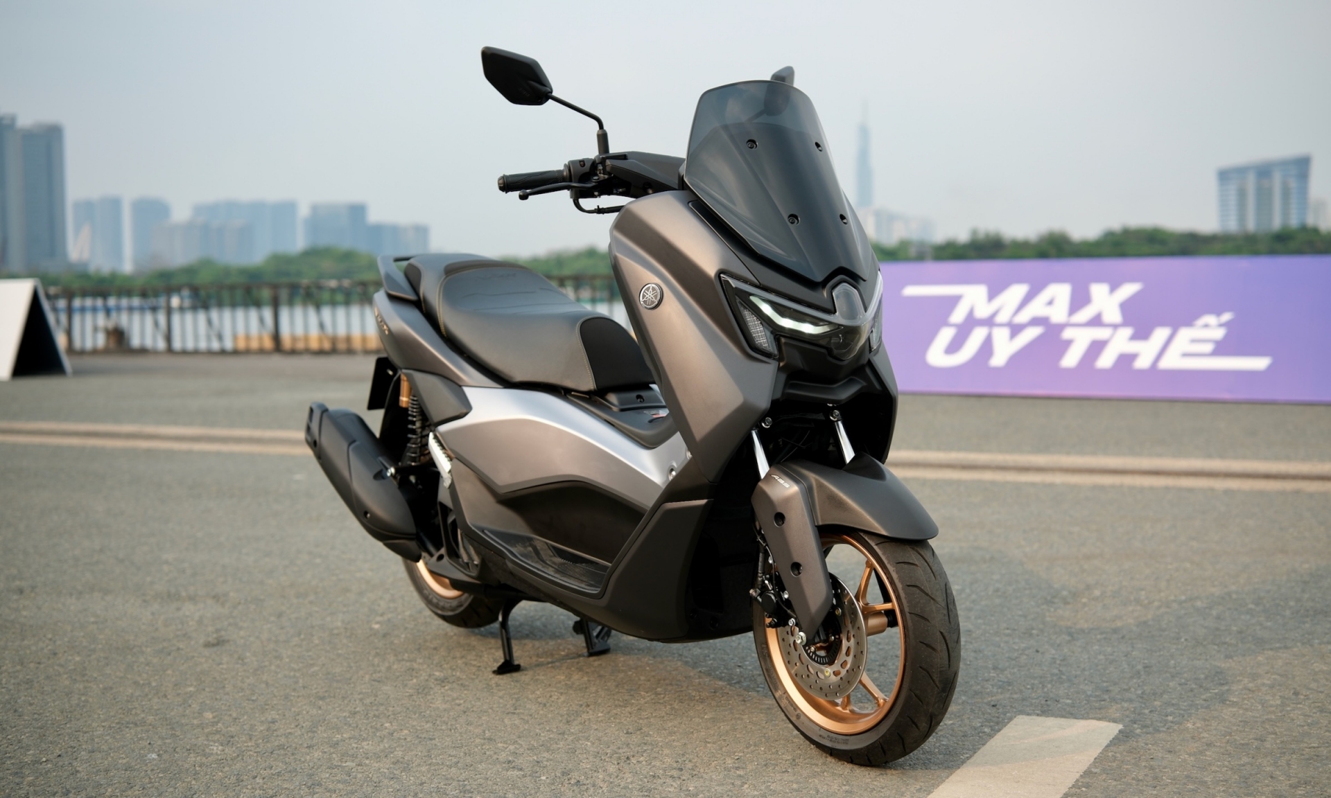 Yamaha NMAX 2025 bản Tech Max có gì hơn bản Tiêu chuẩn khiến người mua ...