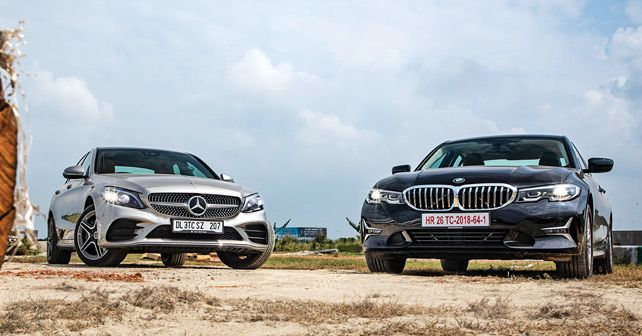 So sánh C300 AMG và BMW 330i: Mua xe nhập hay xe lắp ráp? | Auto5