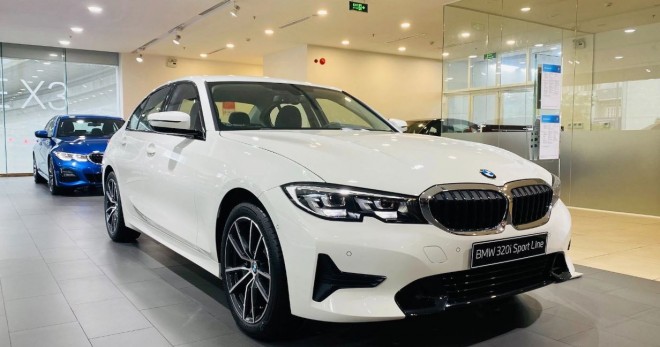 Sedan hạng sang BMW 3-Series giảm kỷ lục, rẻ hơn Mercedes C-Class tới ...